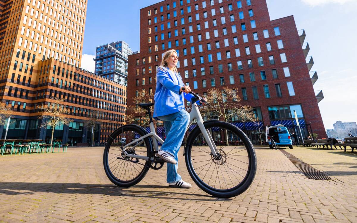De nieuwste en super lichte E-bikes van Reany koop je bij Bert de Vries ...