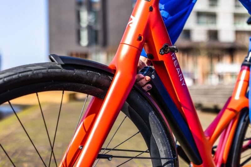 De nieuwste en super lichte E-bikes van Reany koop je bij Bert de Vries ...